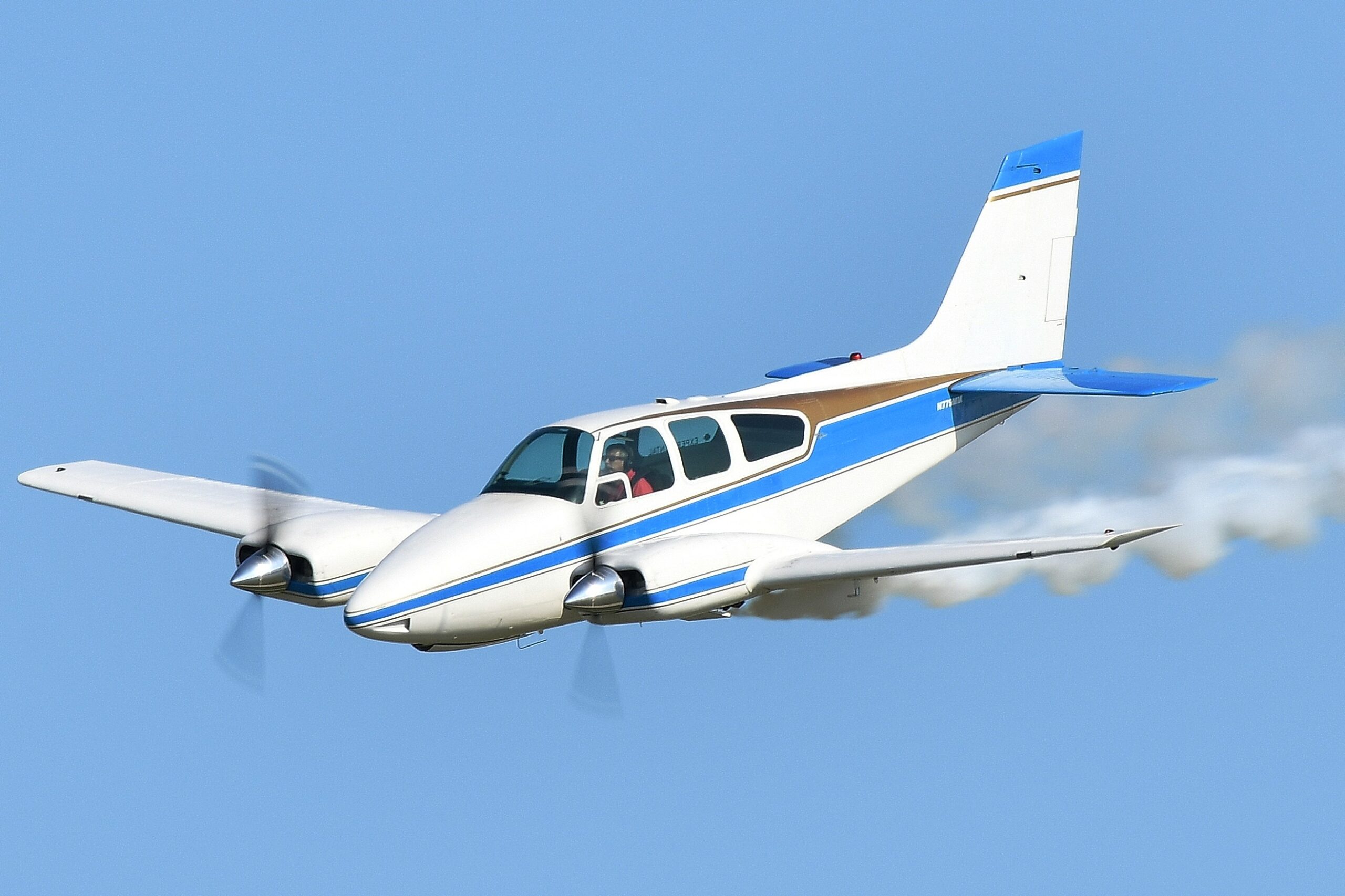 Beechcraft Baron acrobático?!